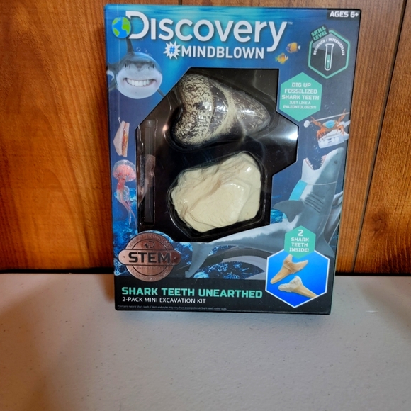 Discovery | Toys | Discovery Mindblown Excavation Mini Shark ...